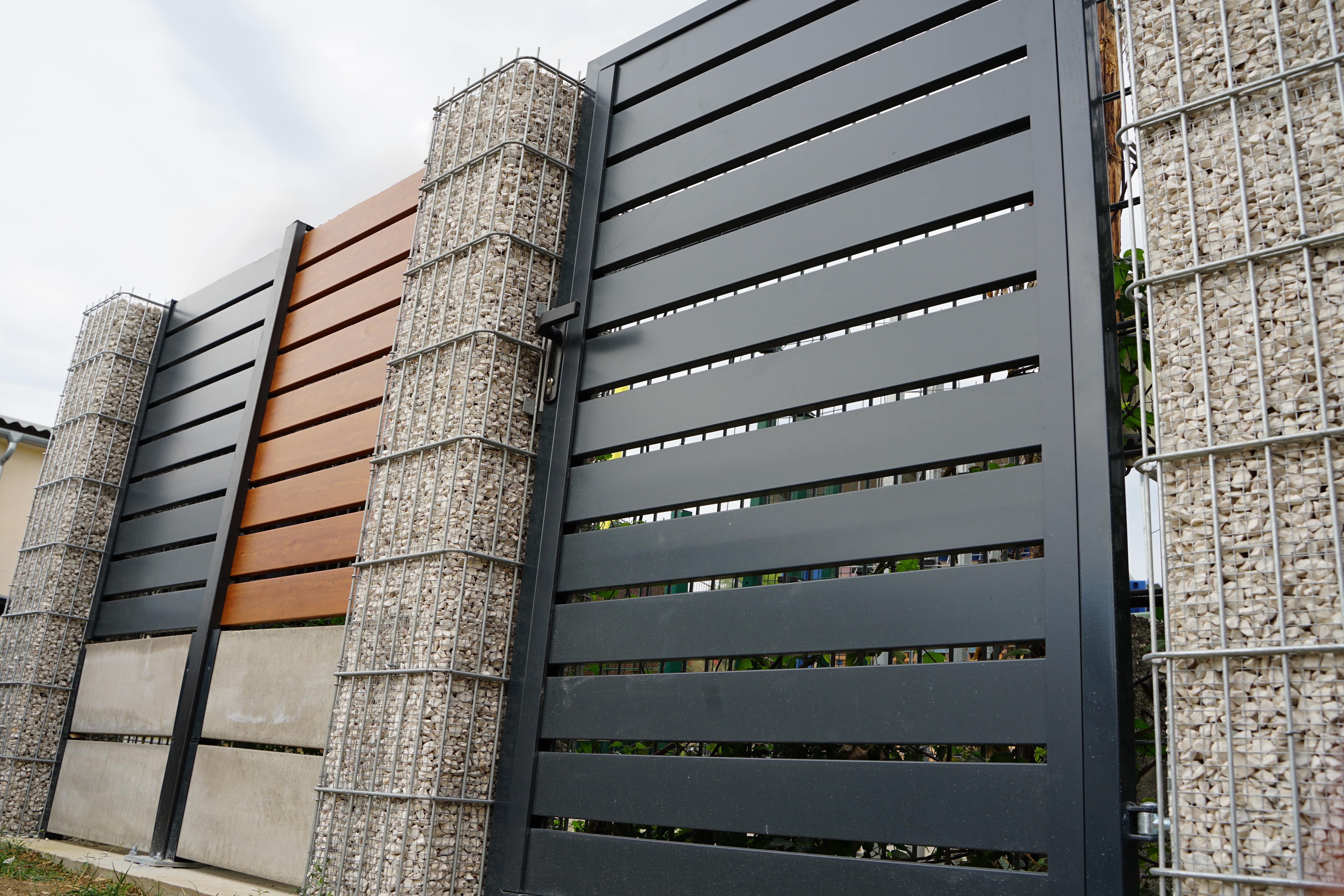 Kapuk - Kerítésrendszerek Kft.